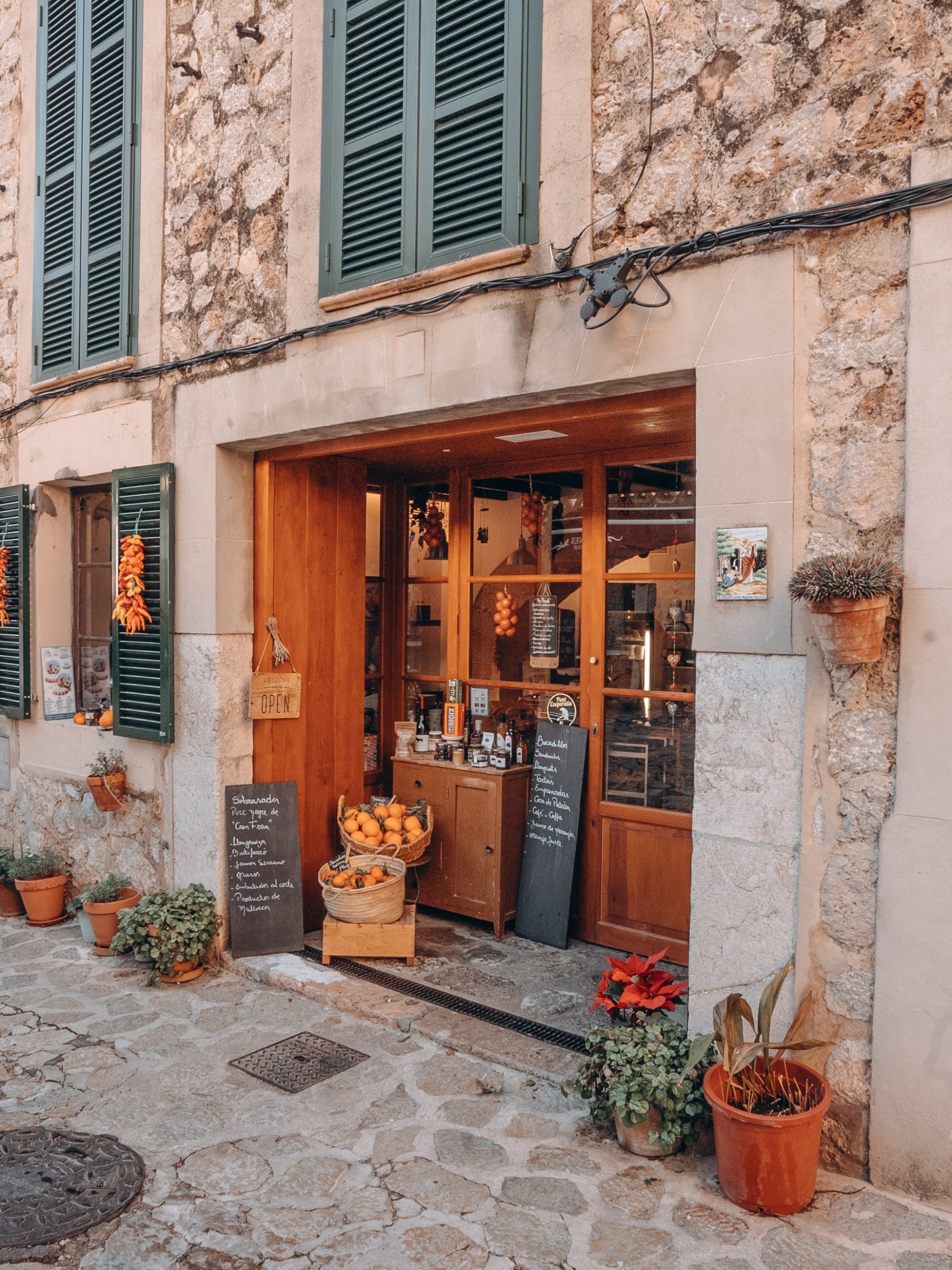 Mallorca: A City Break Travel Guide | Stephanie Yeboah